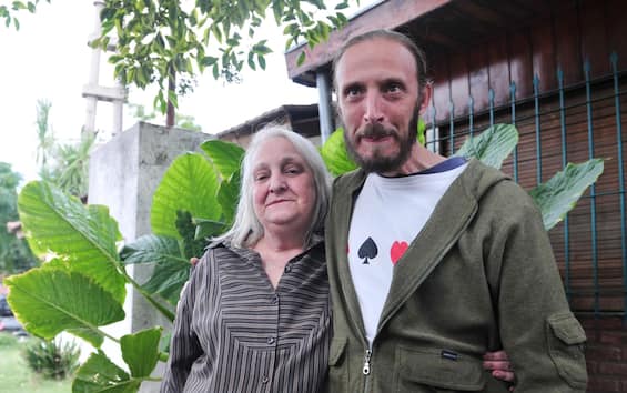 Chi è Maria Elena Bergoglio, l'unica dei 5 fratelli e sorelle di Papa ...