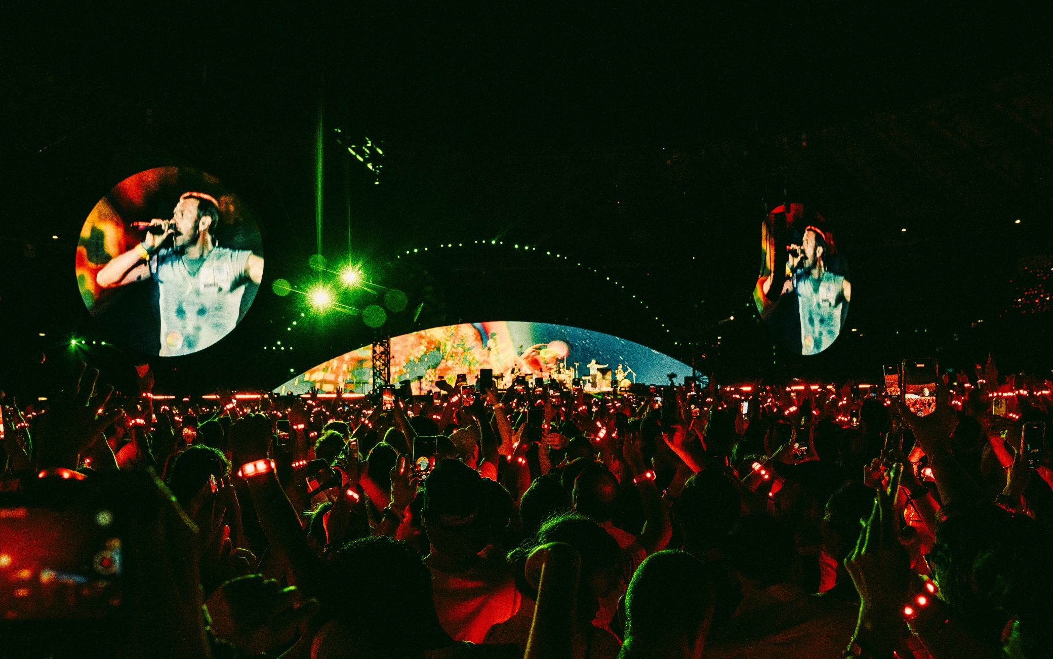 Coldplay, il primo concerto a Roma è una festa di colori e suoni. FOTO ...