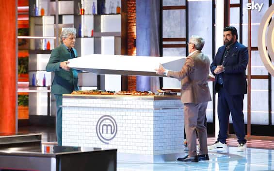 MasterChef, pizza e cottura alla brace incendiano la sfida. Cosa è ...