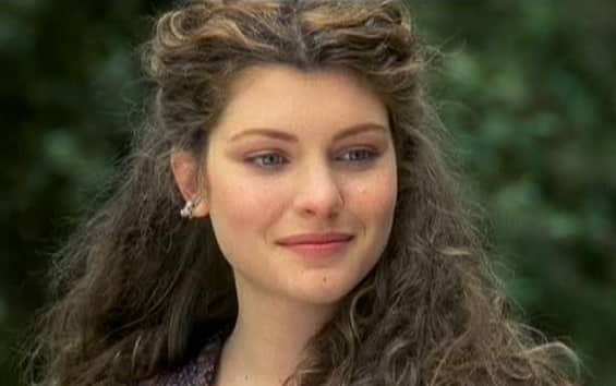 La Rai pronta a rilanciare Elisa di Rivombrosa: ecco cosa sappiamo sul ...