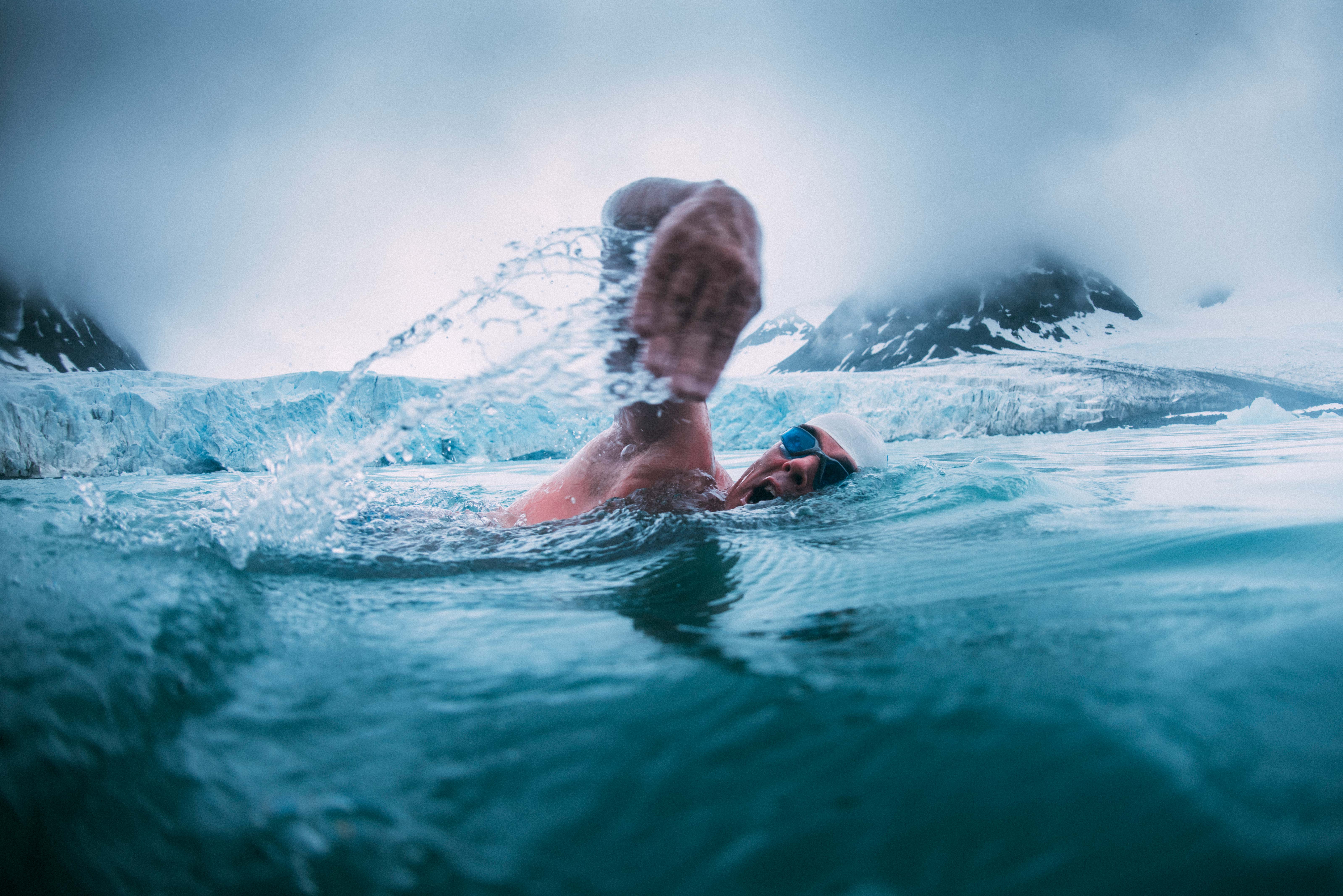 Su Sky Uno il documentario 'Arctic Peril' e le gesta di Lewis Pugh ...
