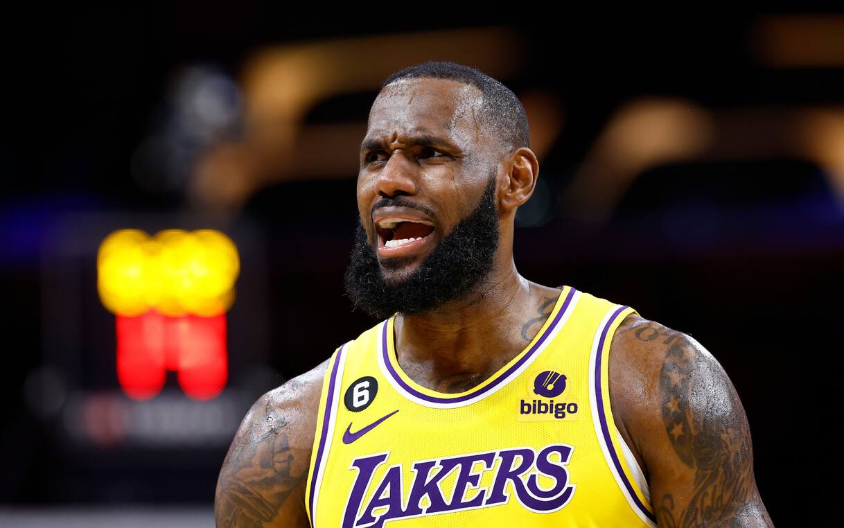 NBA, LeBron James segna 47 punti il giorno del suo 38° compleanno ...