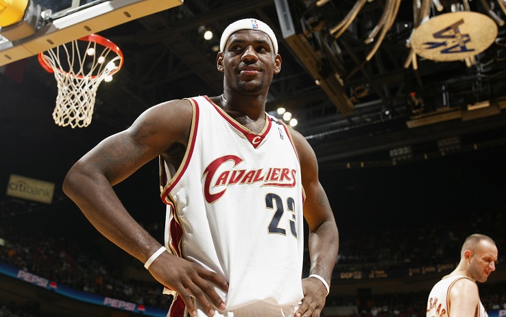 NBA, LeBron James record di guadagni: i suoi stipendi in carriera anno ...