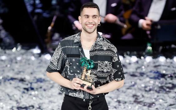 Mahmood, anticipati nuovo album e instore tour