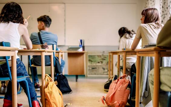 Rinnovo contratto scuola, aumenti fino a 190 euro | Sky TG24 Rinnovo contratto scuola, aumenti fino a 190 euro | Sky TG24