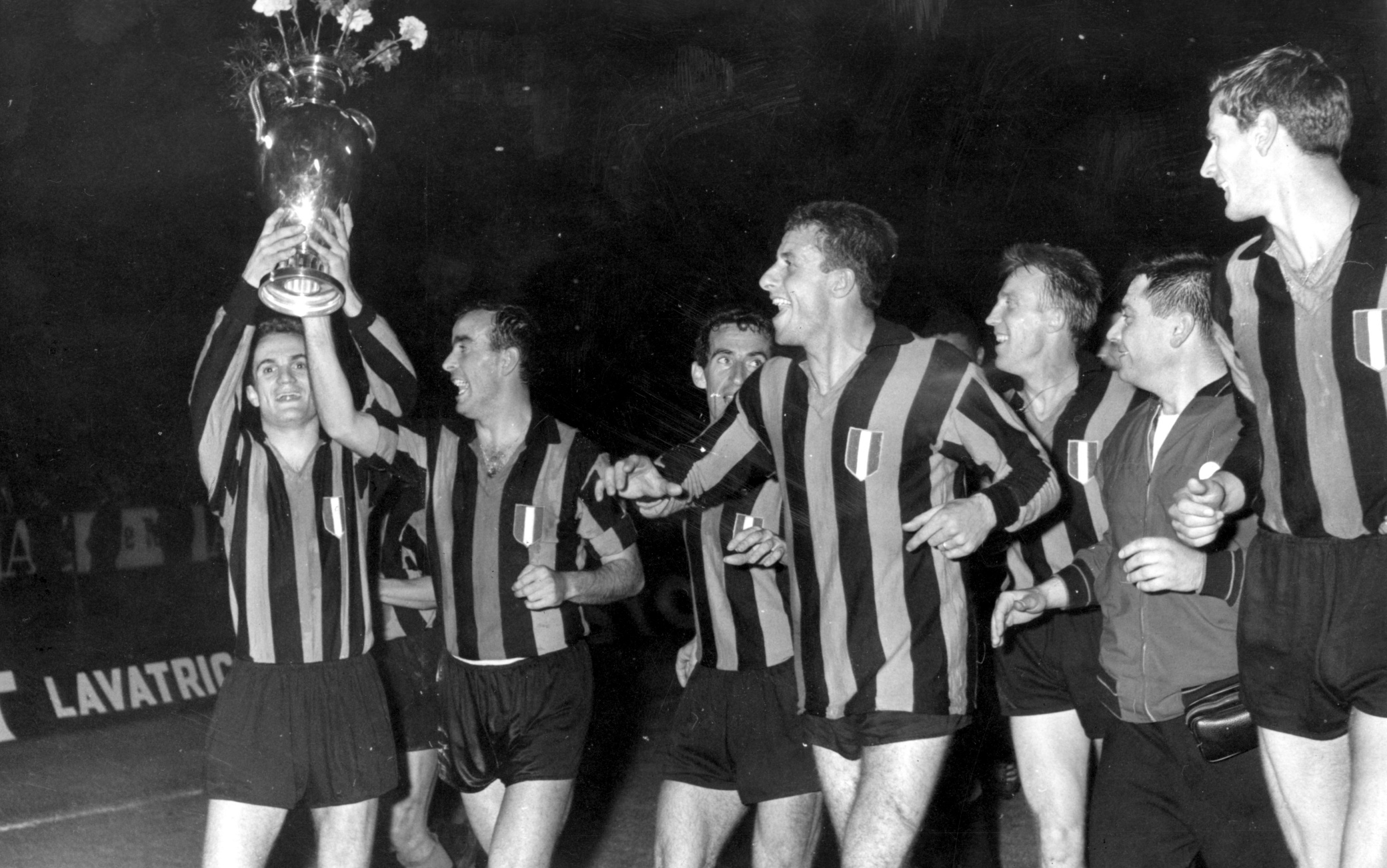 Mario Corso, il 'sinistro di Dio' che conquistò il mondo con l'Inter ...