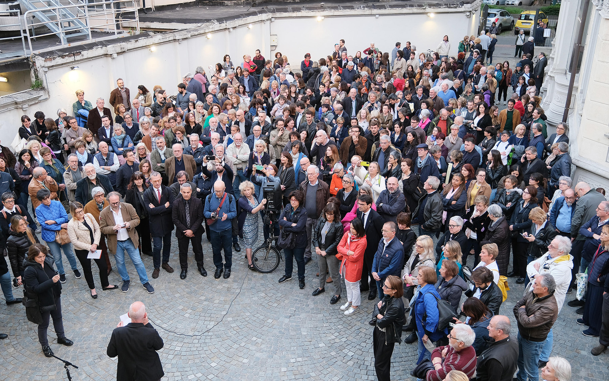 Barbara Capovani, fiaccolate in tutta Italia per ricordare la psichiatra uccisa | Sky TG24