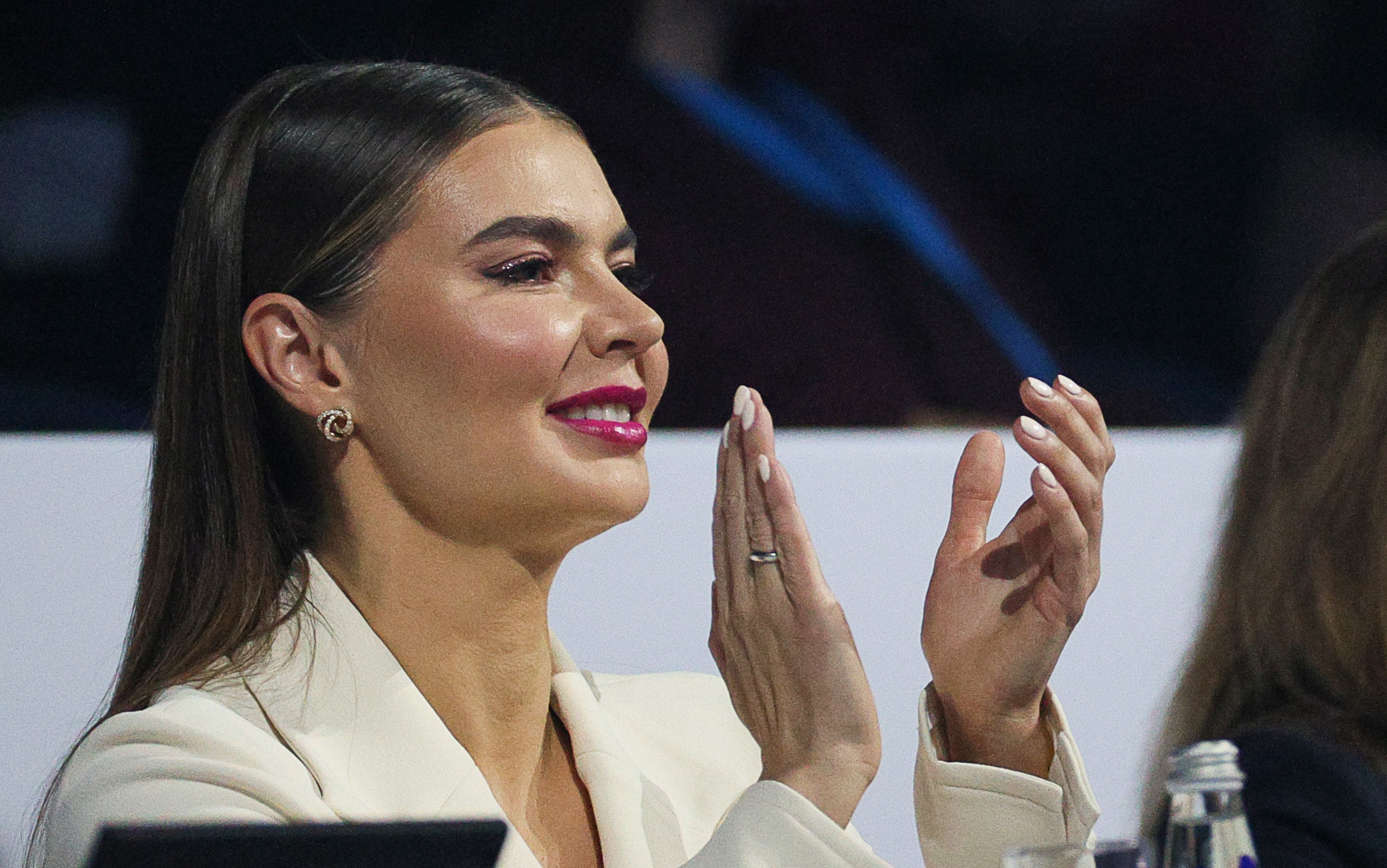 Chi è Alina Kabaeva, la presunta amante di Putin finita nel mirino ...