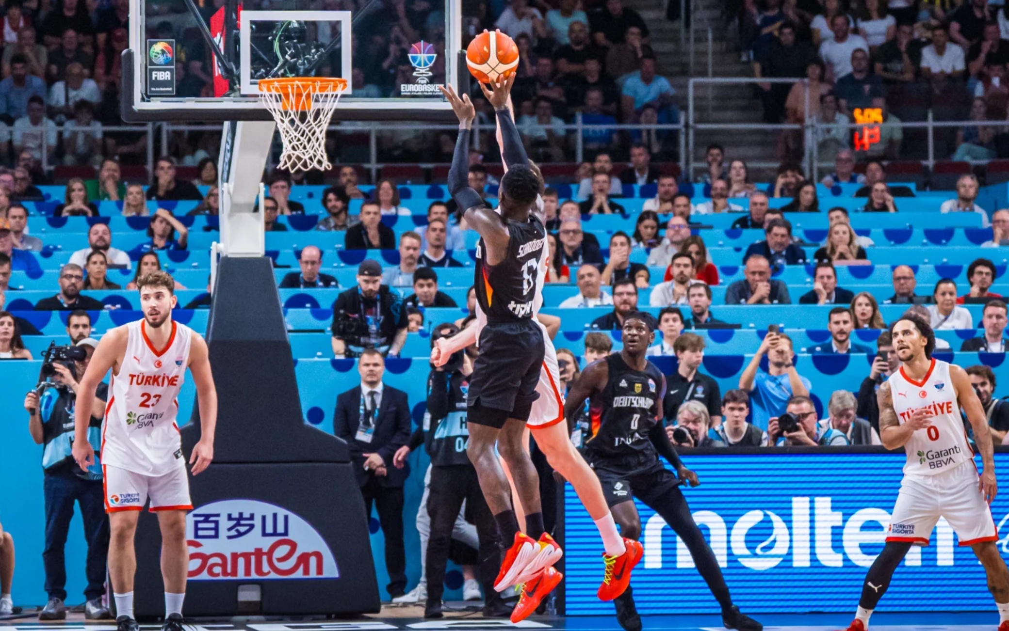 Eurobasket, Schroeder è MVP e entra nella storia: ora è accanto a Petrovic e Nowitzki | Sky Sport