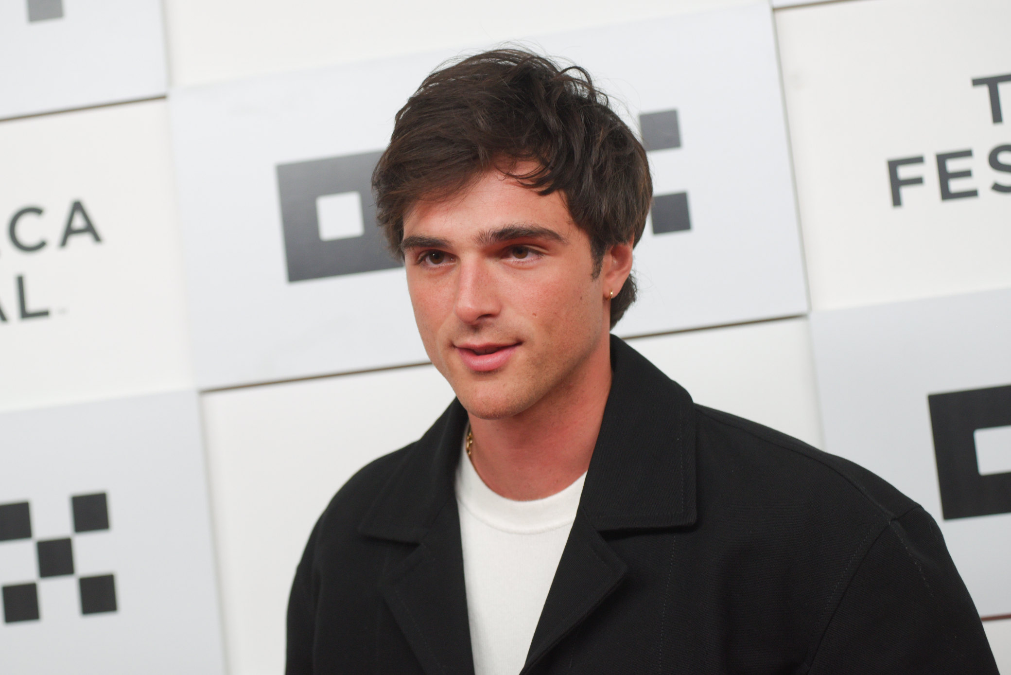 Chi è Jacob Elordi, l'attore che interpreta Elvis Presley nel film ...