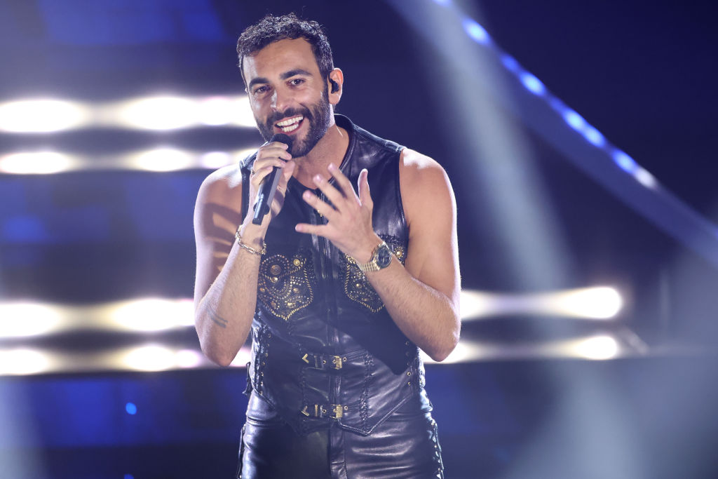 Marco Mengoni, oggi a Ronciglione i funerali della mamma Nadia Ferrari ...