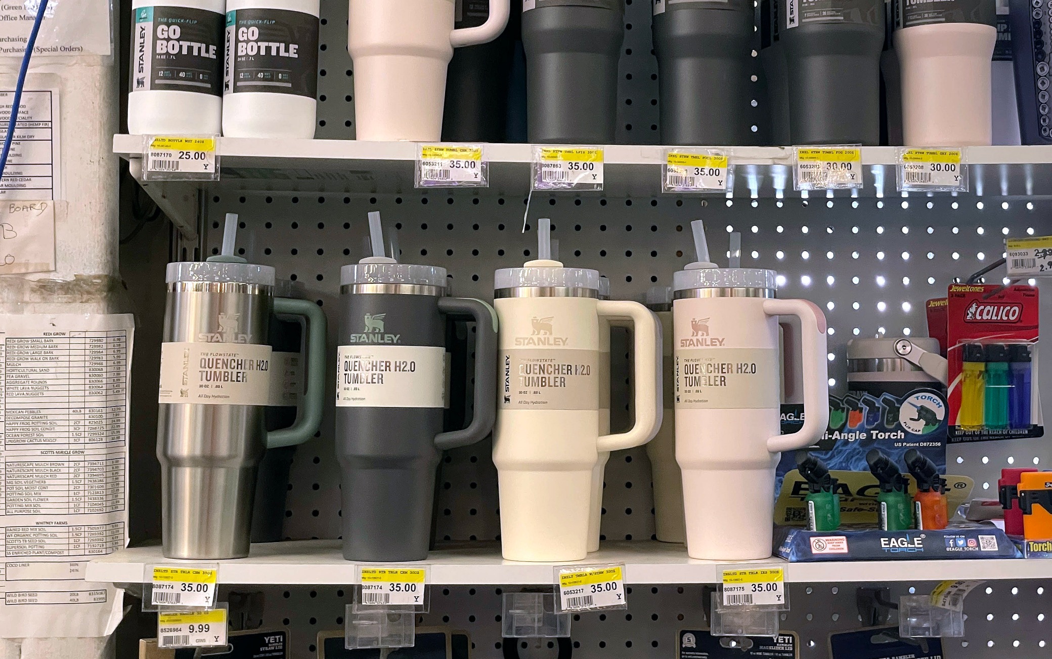 Il caso delle Stanley Cups, diventano un trend su TikTok e vanno a ruba ...