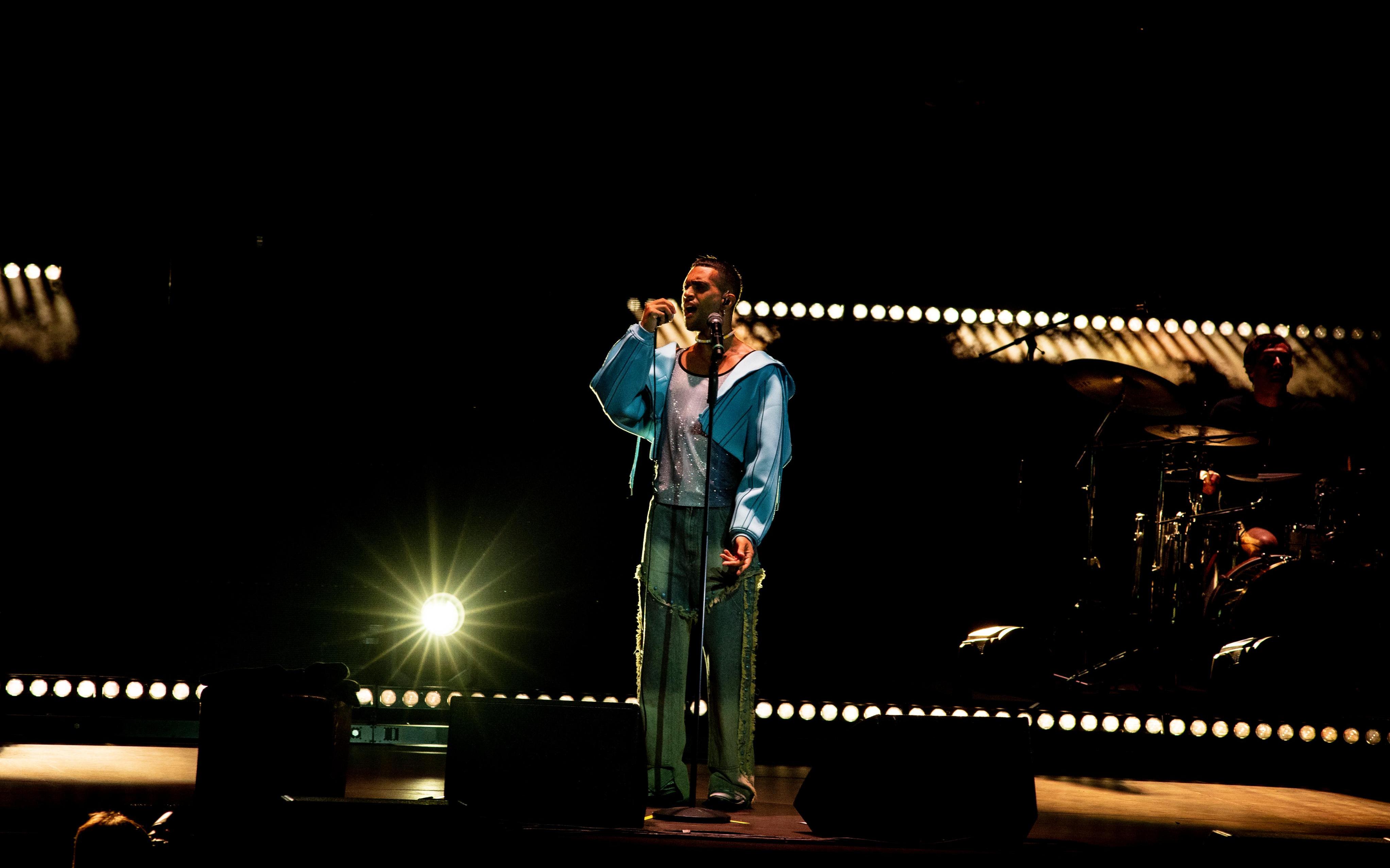 Mahmood a Sanremo 2024 con Tuta Gold, testo e significato della canzone ...