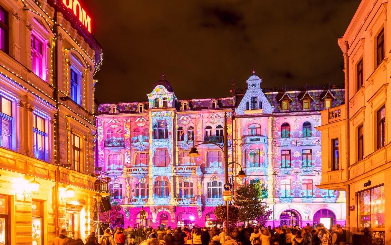 Łódź, al via il Light Move Festival: il più grande festival luminoso ...