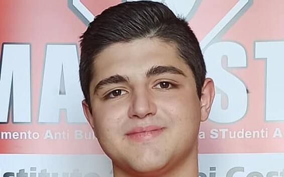 Mirko Cazzato, il ventenne di Lecce tra i 10 migliori studenti del ...