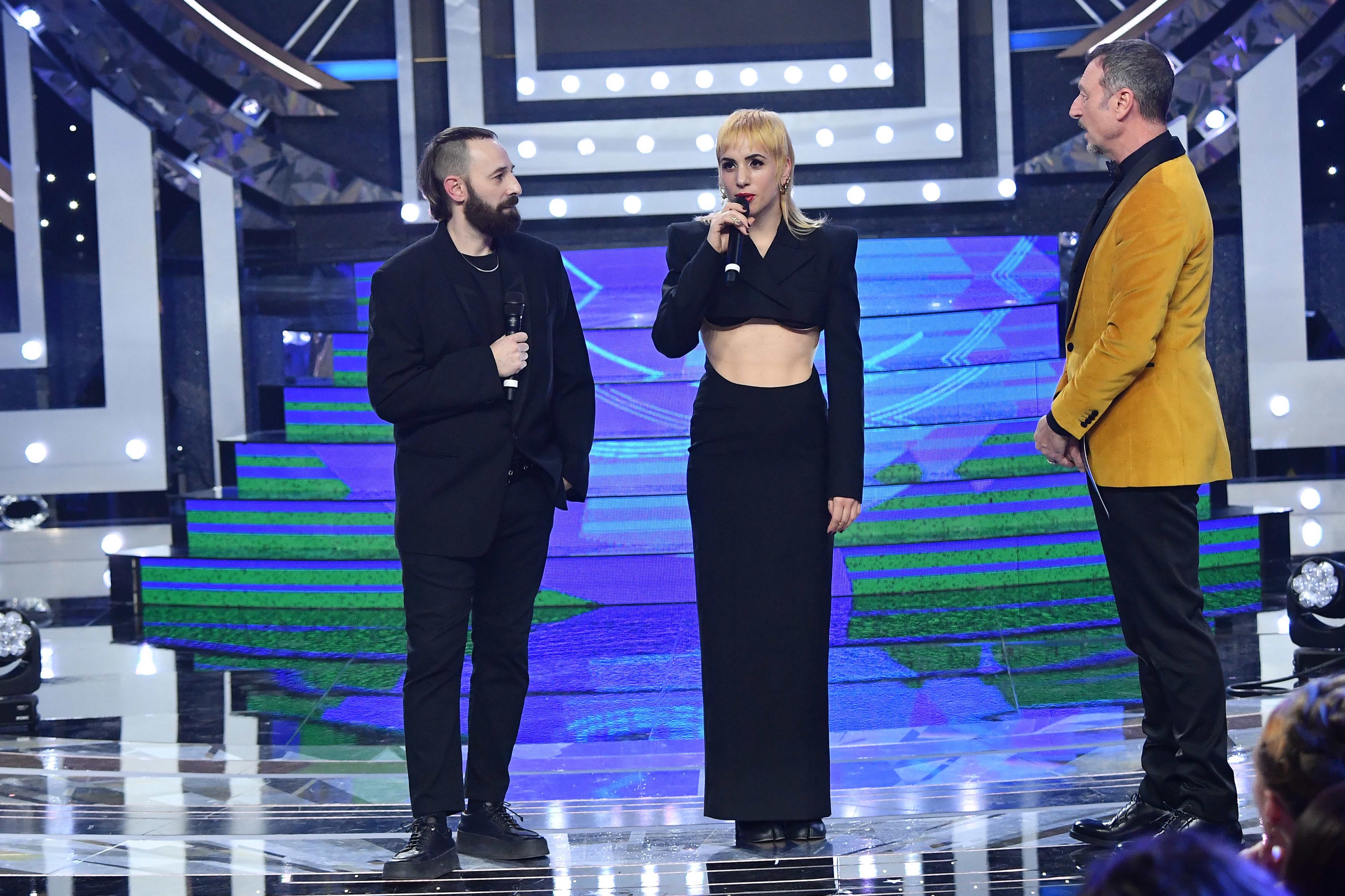 Sarà perché ti amo dei Ricchi e Poveri, la cover dei Coma Cose con ...