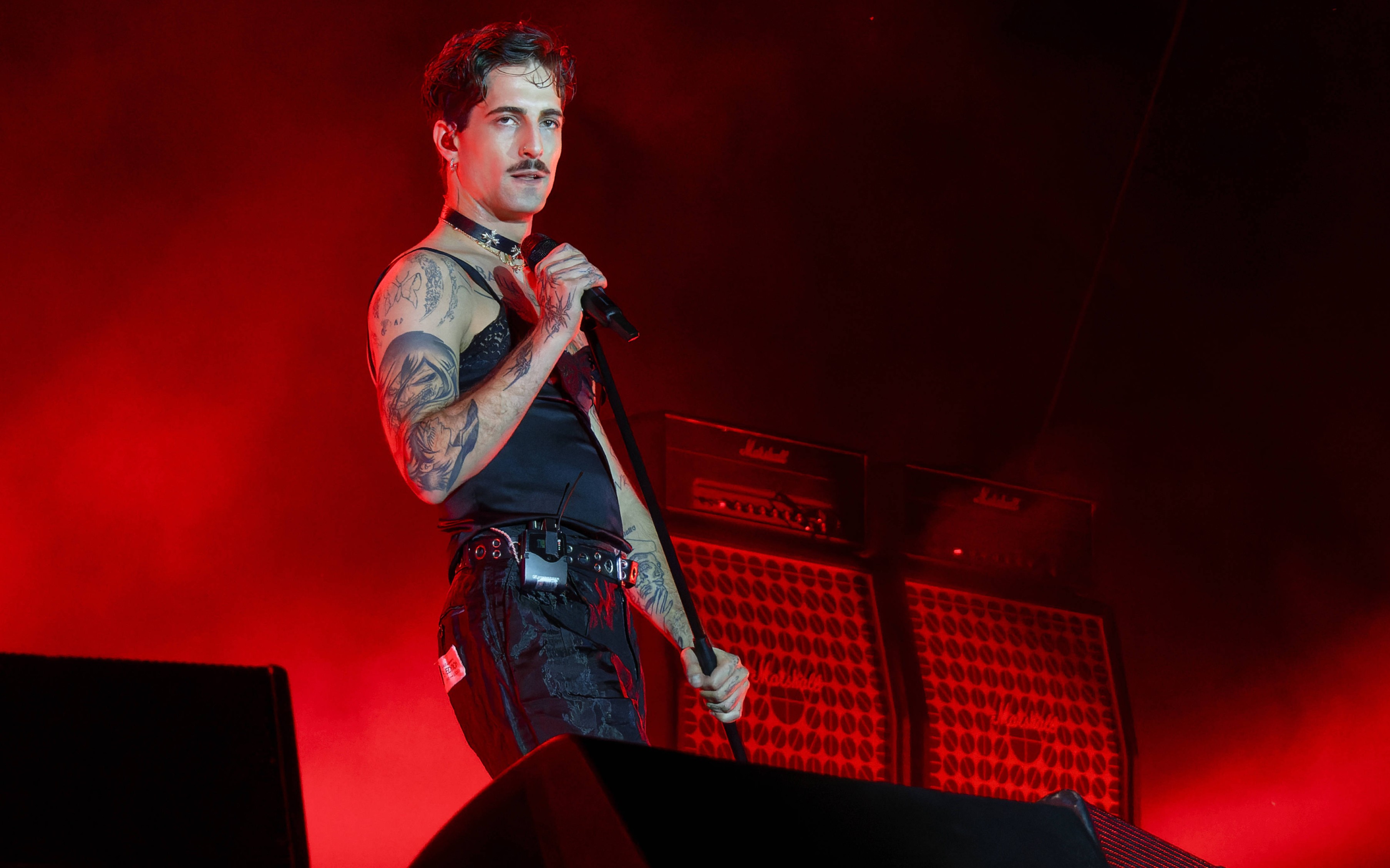 Damiano David presenta Born With A Broken Heart al programma The Tonight Show di Jimmy Fallon I ...