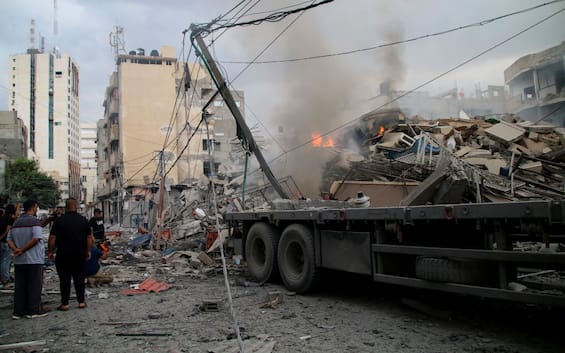 Guerra Israele – Hamas, Gaza sotto assedio: le ultime notizie di oggi 10 ottobre. DIRETTA | Sky TG24