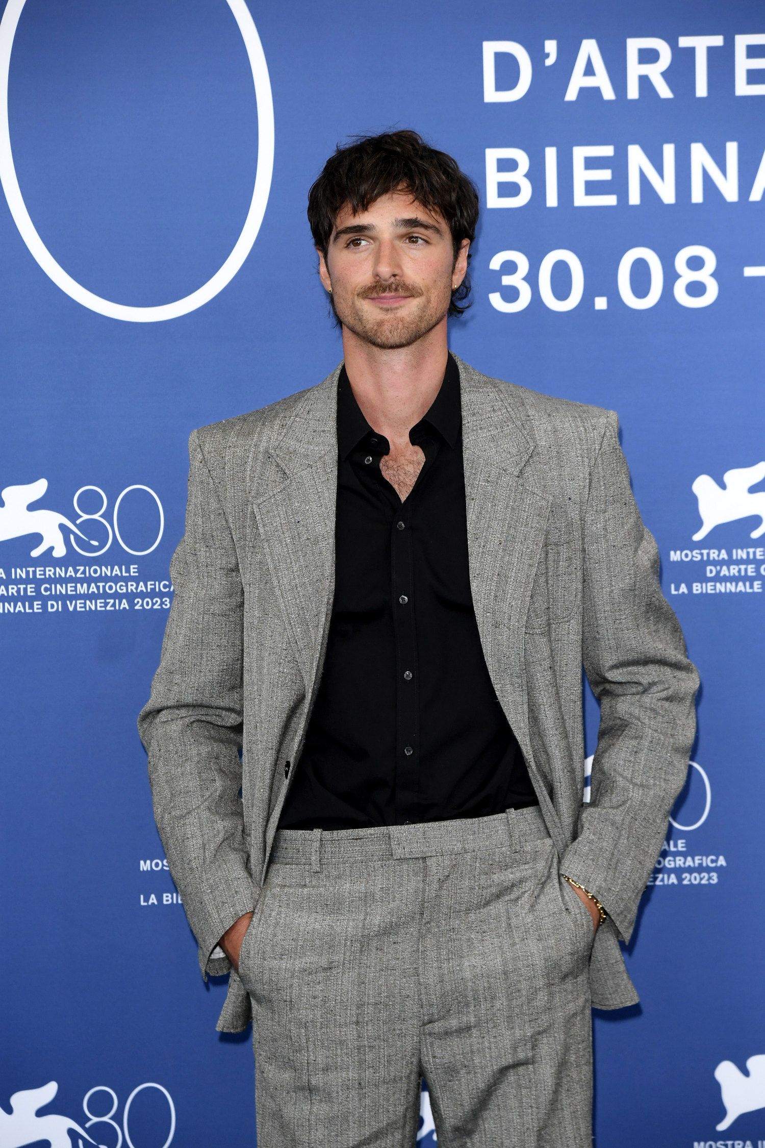 Chi è Jacob Elordi, l'attore che interpreta Elvis Presley nel film ...