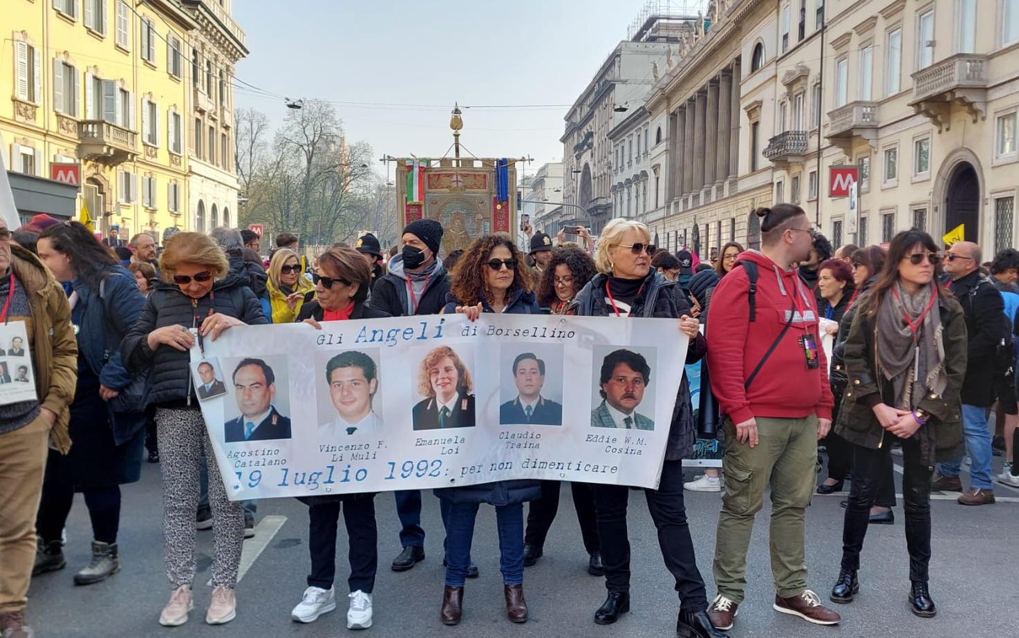 Giornata vittime della mafia, manifestazione a Milano. Mattarella a ...