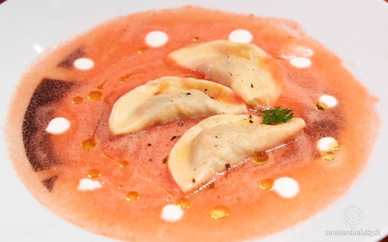 Masterchef: Ravioli con percebes e mango in acqua di pomodoro | Sky