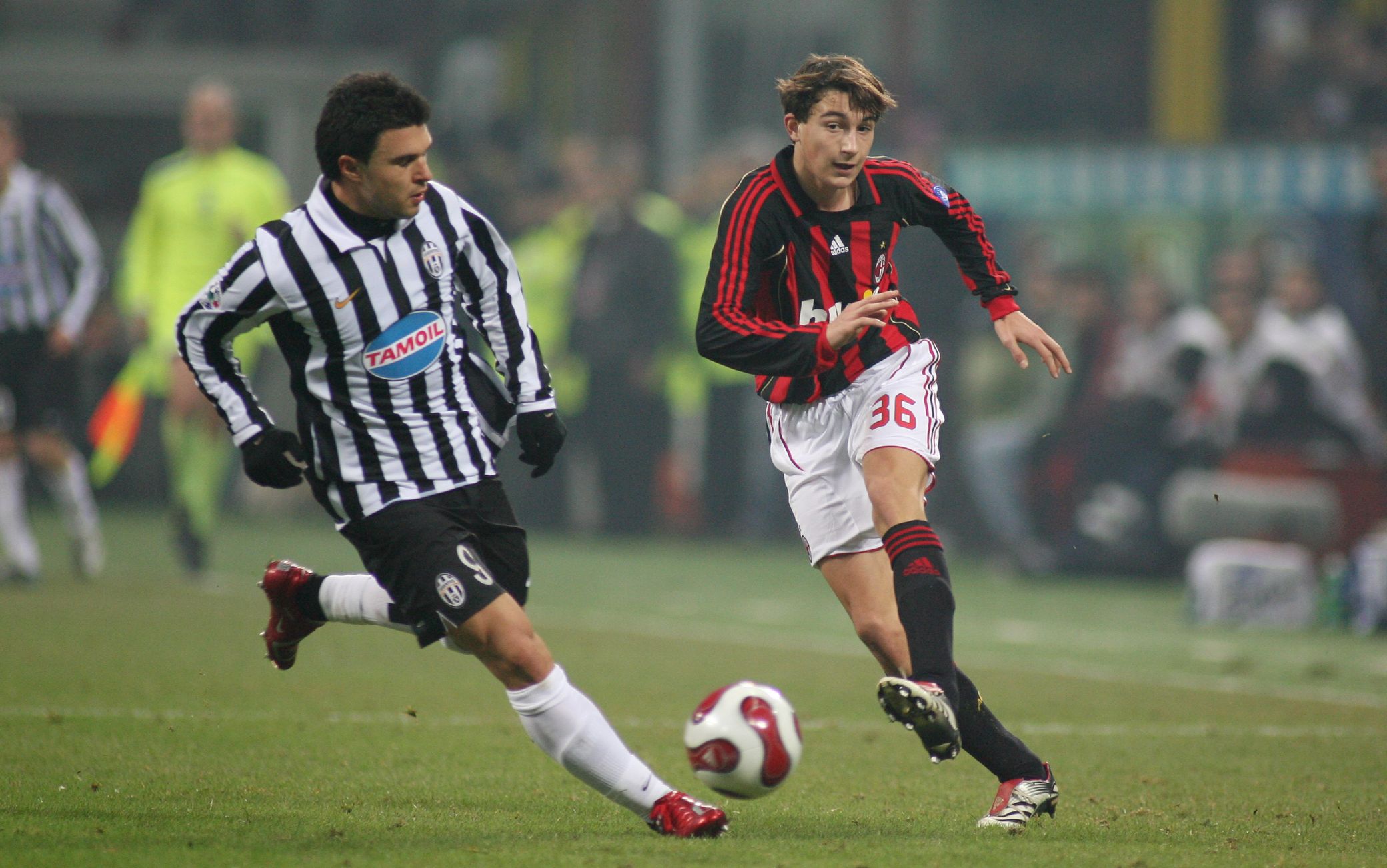 Manchester United-Milan, i 10 calciatori che hanno giocato con entrambe ...
