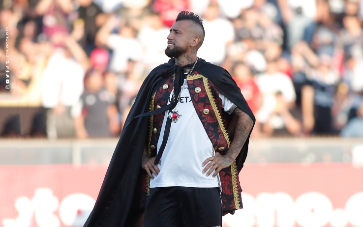 Vidal al Colo Colo: arriva in elicottero, presentato a cavallo. Video e ...