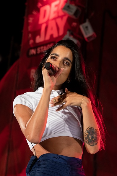 Levante, dieci anni fa il suo primo album: fotostoria della cantante di ...