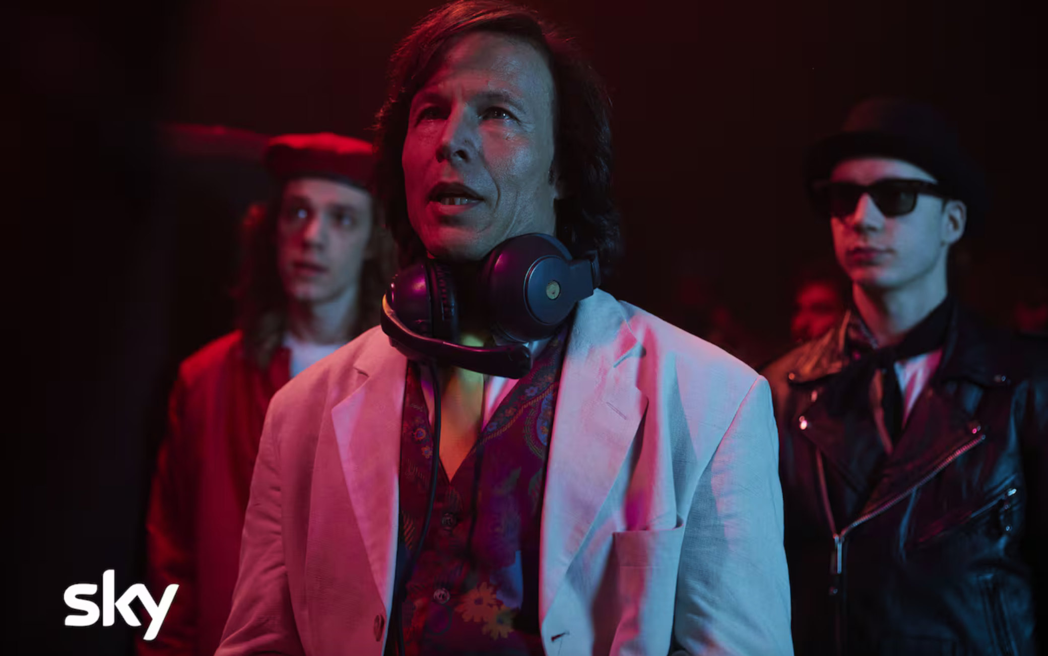 Roberto Zibetti, l'attore che interpreta Claudio Cecchetto nella serie ...