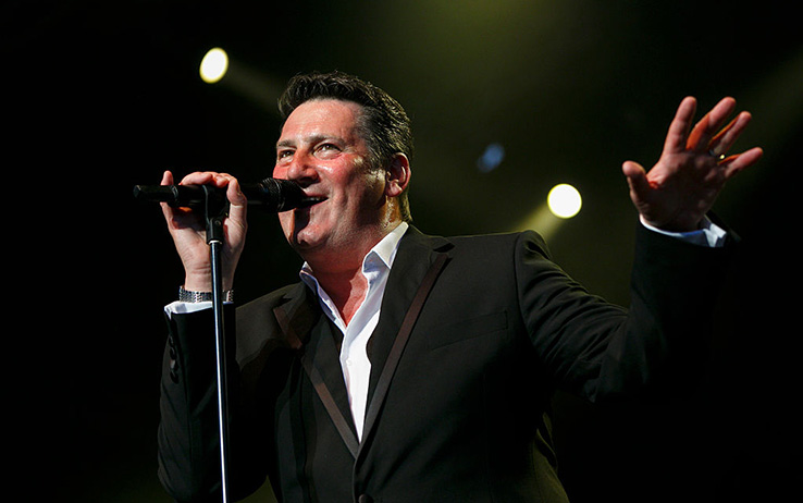 Tony Hadley compie 65 anni, vita e carriera dell'artista degli Spandau ...