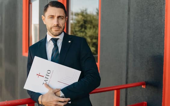 Questa cassa non è un albergo, cosa sapere sulla serie tv di Taffo su ...