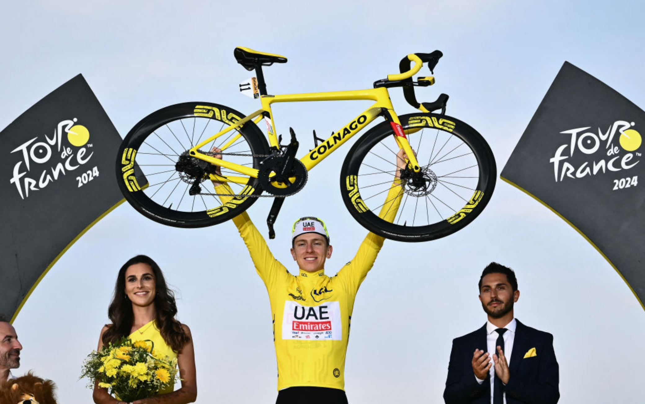 Tour de France, Pogacar in trionfo: le foto più belle della premiazione ...