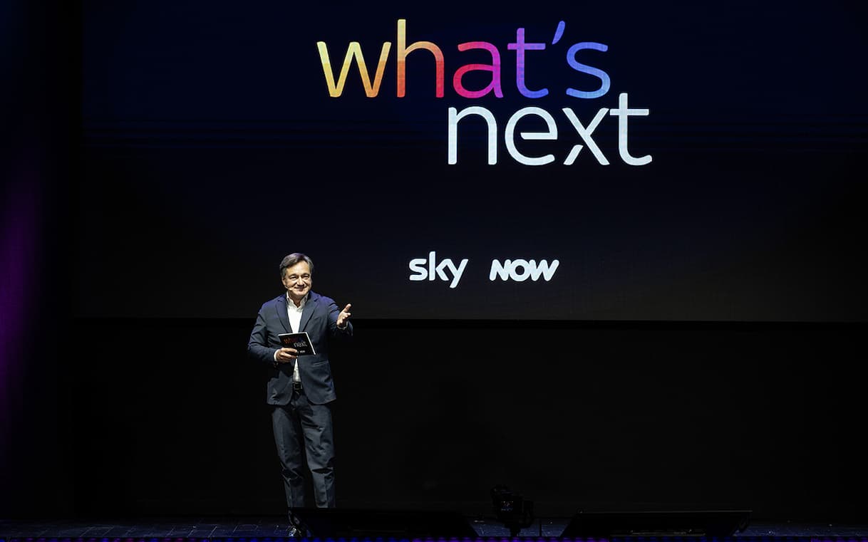 La presentazione dei palinsesti Sky: i programmi, i film e le serie tv ...