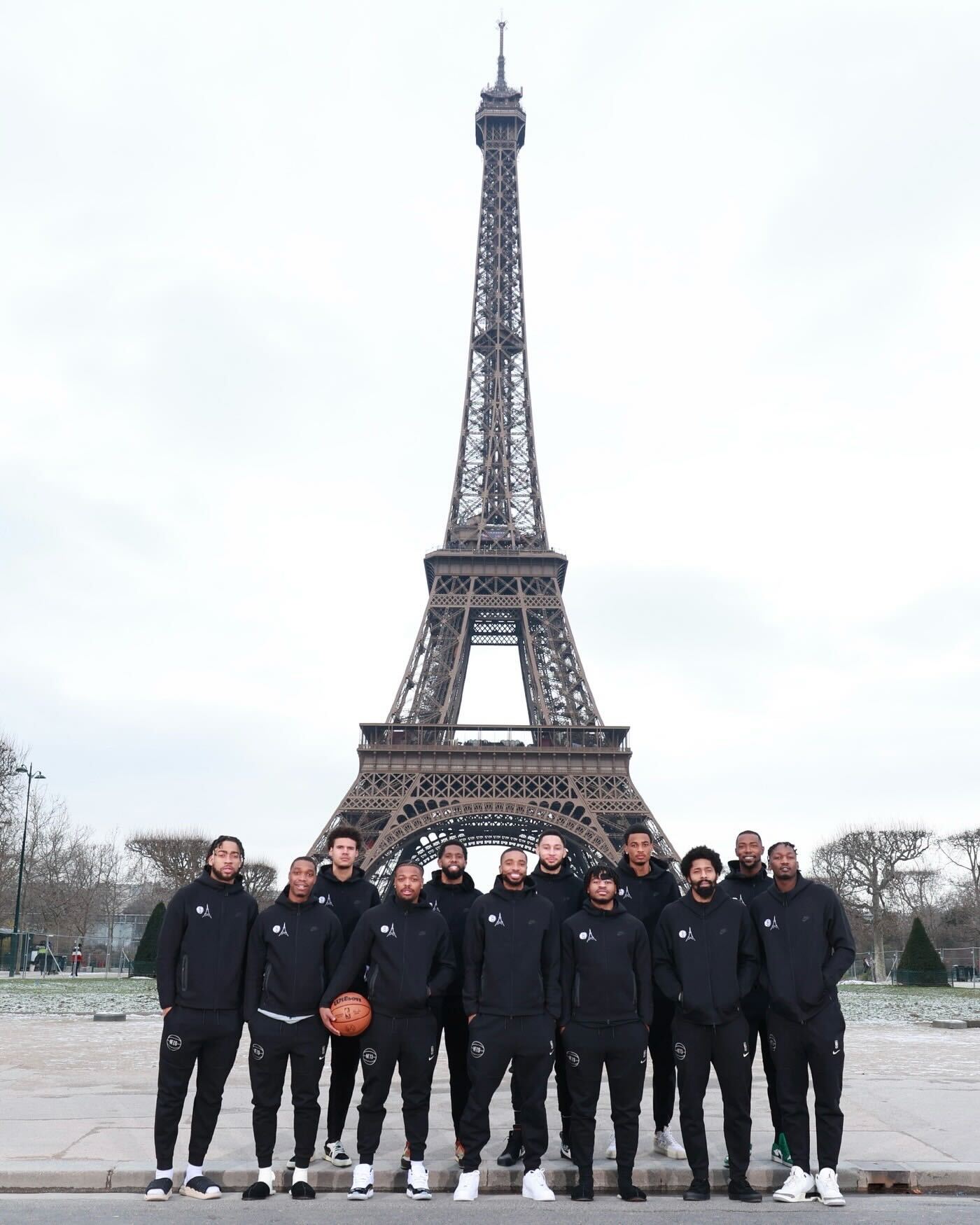 NBA Paris Game 2024, domani Cavs-Nets su Sky: gli eventi delle squadre ...