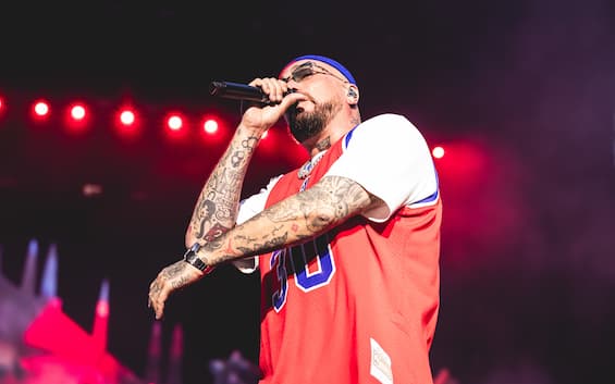 Guè in concerto a Genova, la possibile scaletta | Sky TG24