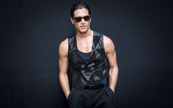 Chi è Fabio Mancini, il modello scoperto da Giorgio Armani quando aveva ...