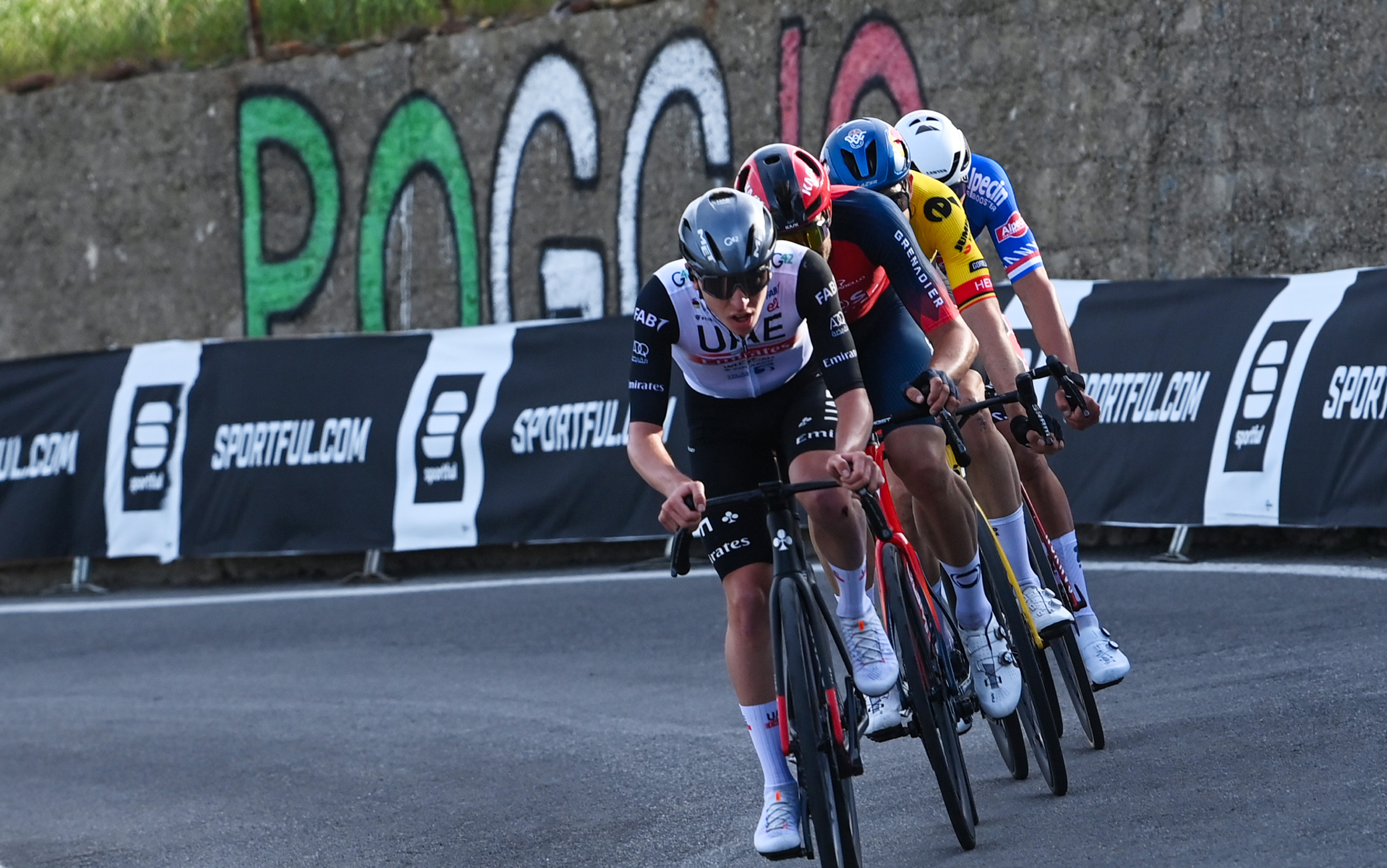 Ciclismo, Giro d'Italia 2024, ufficiali le 22 squadre al via | Sky Sport