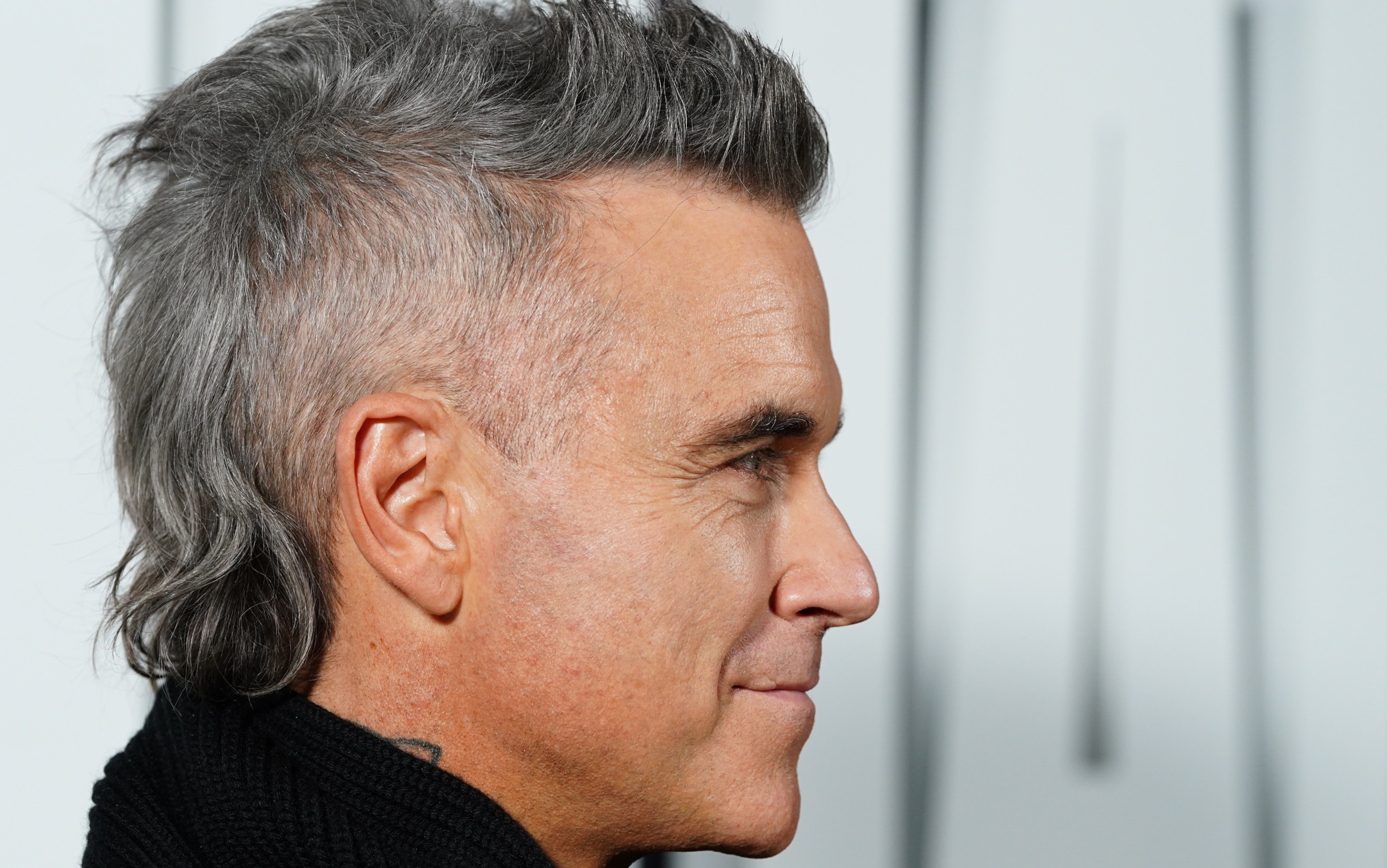 Better Man, è uscito il teaser trailer del biopic su Robbie Williams ...