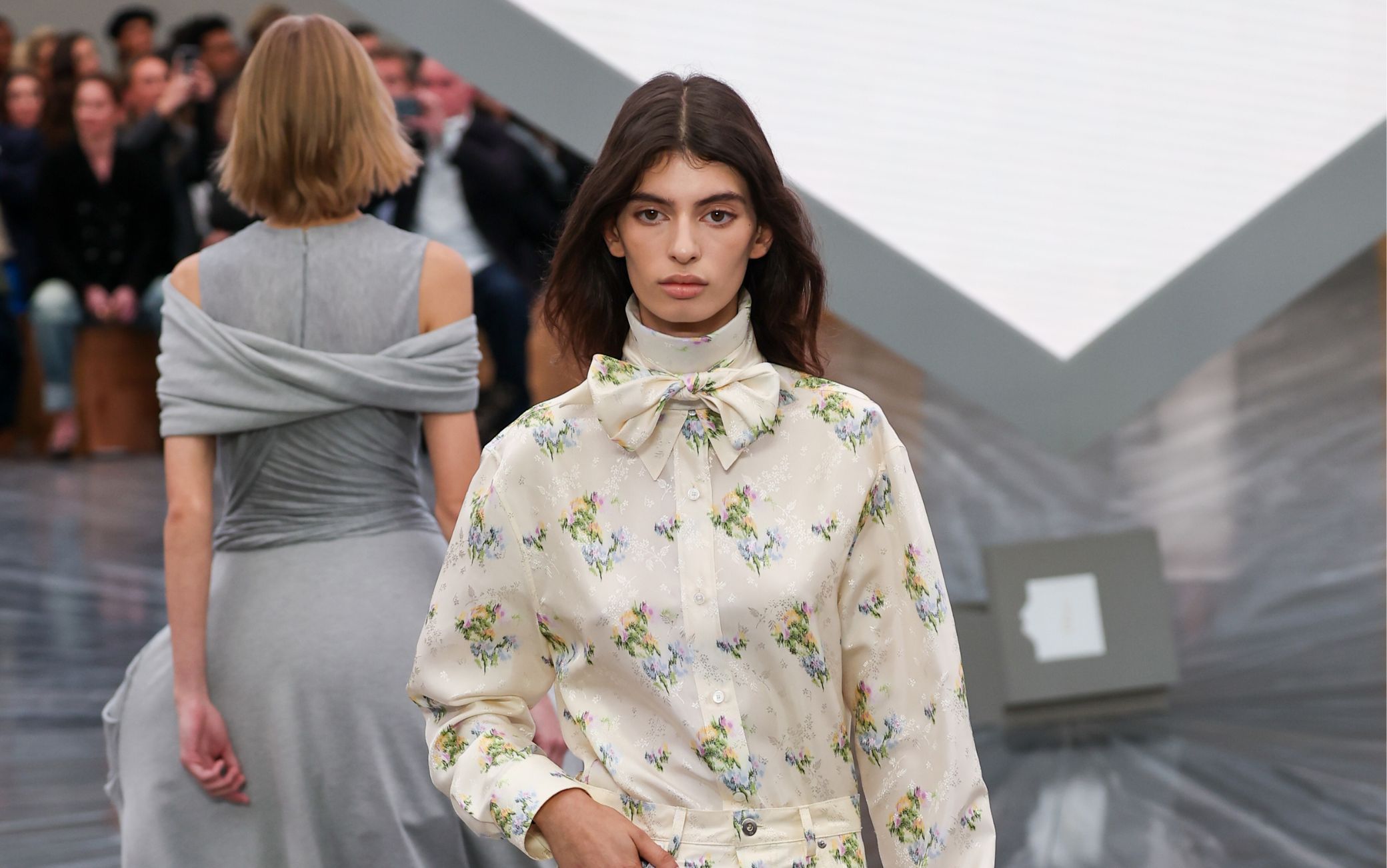 Bianca Balti, la figlia Matilde Lucidi debutta sulla passerella di Dior ...