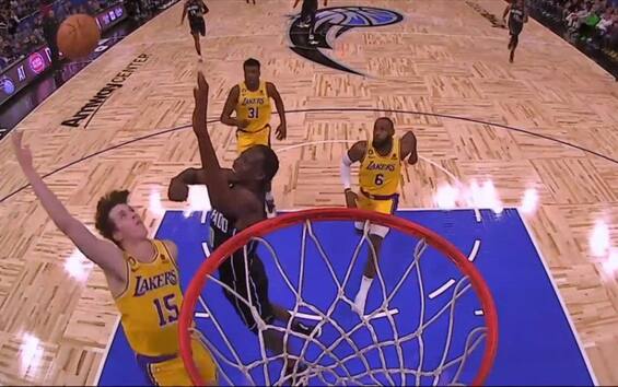 NBA, LeBron James e l'alley oop no-look: il video | Sky Sport