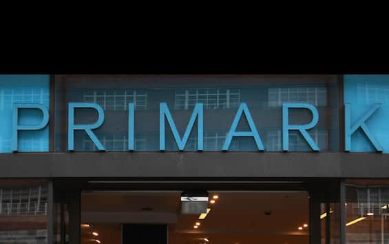 Primark apre il primo negozio a Torino: 3500 persone in fila per ...