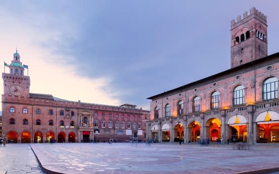 Bologna da oggi è zona a 30 km/h, cosa cambia nella mappa | Sky TG24