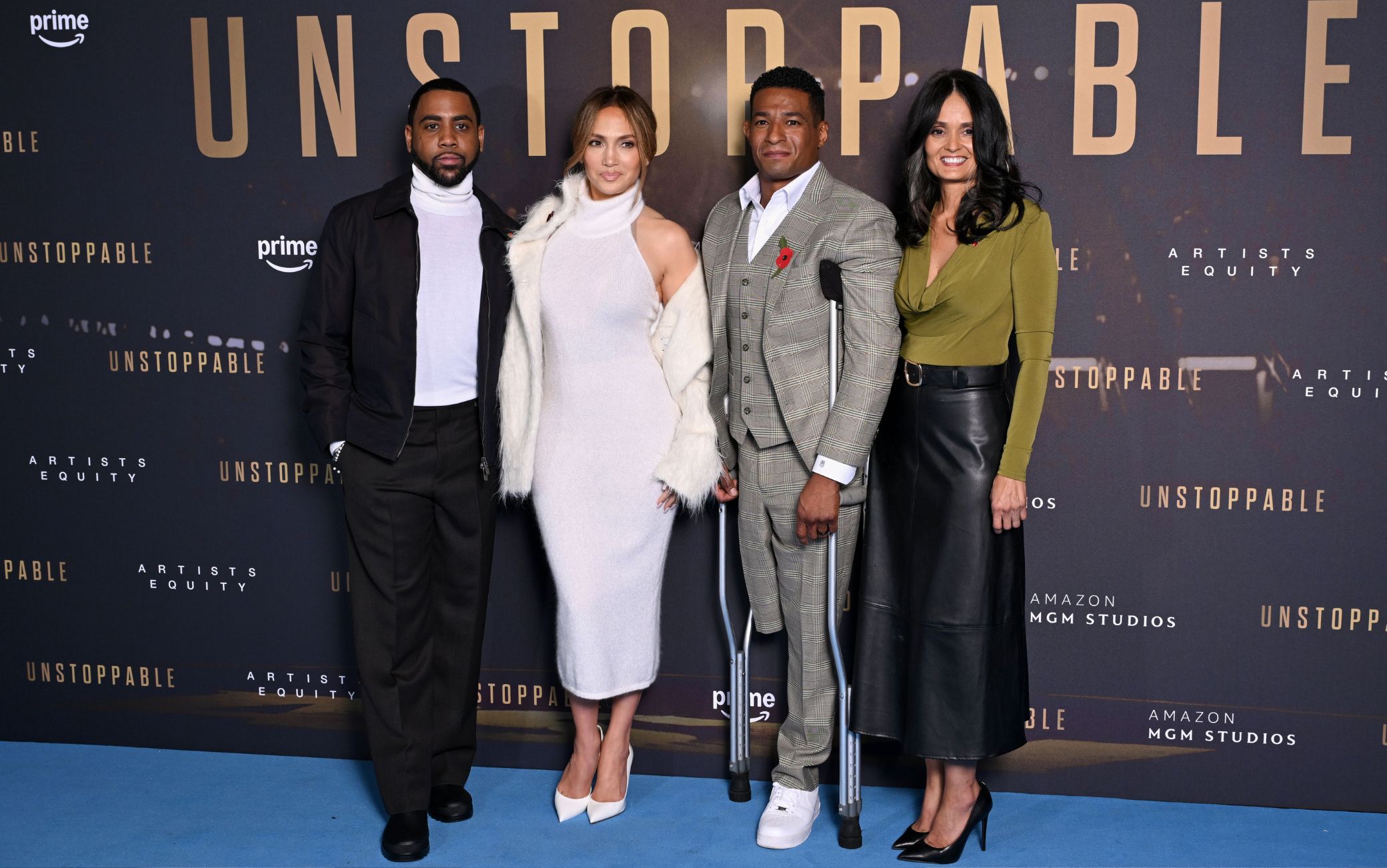 Unstoppable, Jennifer Lopez in total white per la première del film a ...