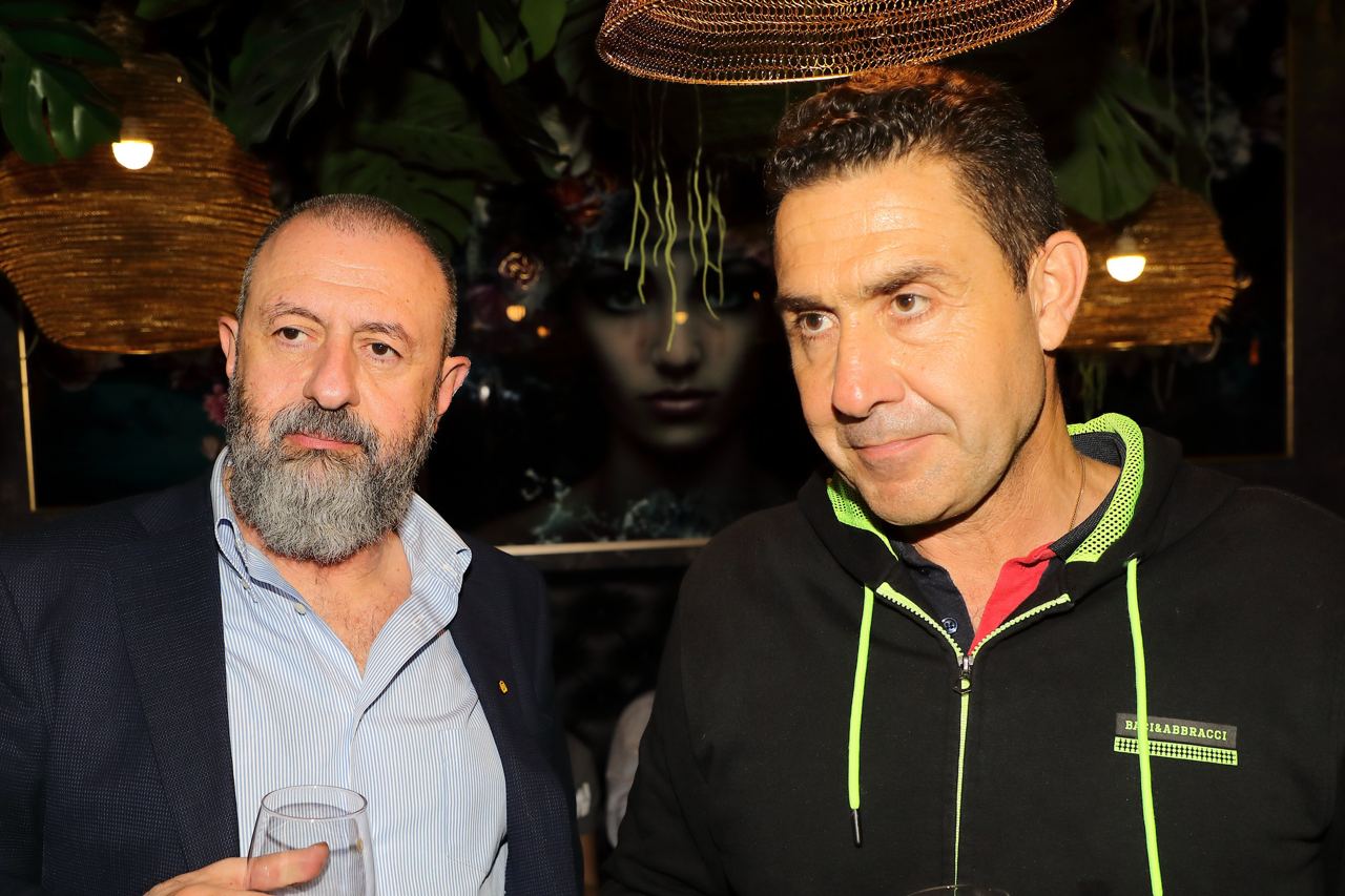 Vannacci, l'anello con il fascio littorio e la X Mas per i suoi ...