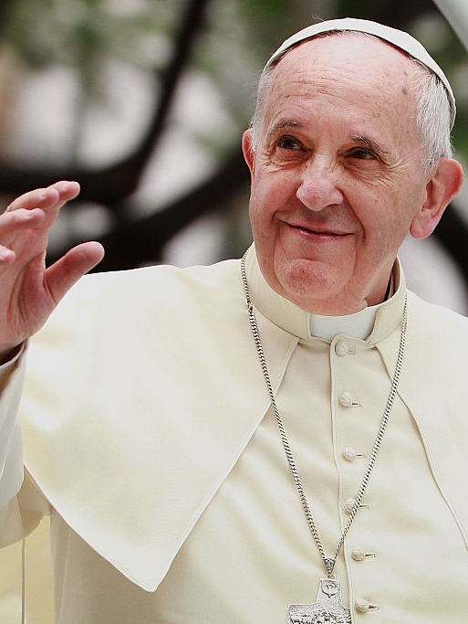 Bergoglio, il Papa degli ultimi: dieci immagini raccontano il pontificato di Francesco | Sky TG24