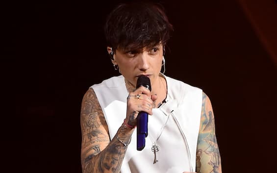 Ultimo, il trailer del documentario Vivo coi sogni appesi