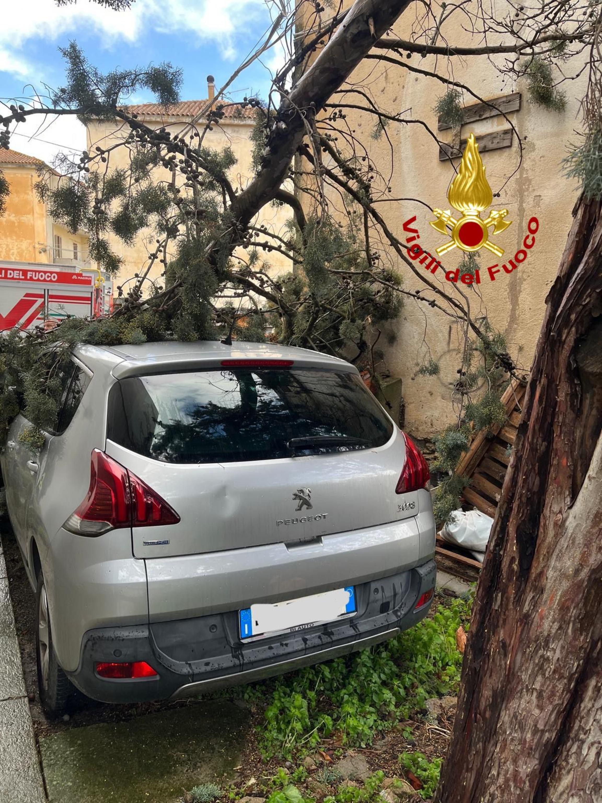 Maltempo al Sud: pioggia, frane e fiumi esondati in Sicilia e Calabria ...