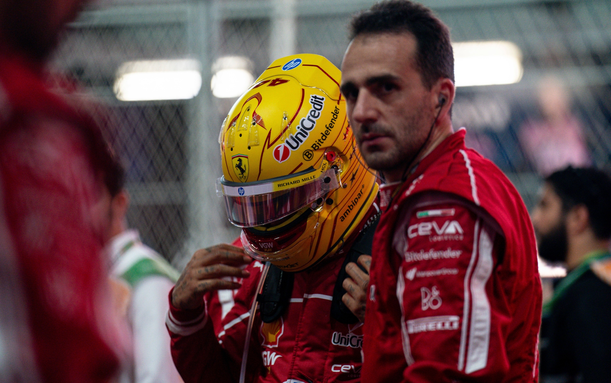 F1, Hamilton debutta in Ferrari: la giornata in tv e streaming su Sky e Now | Sky Sport