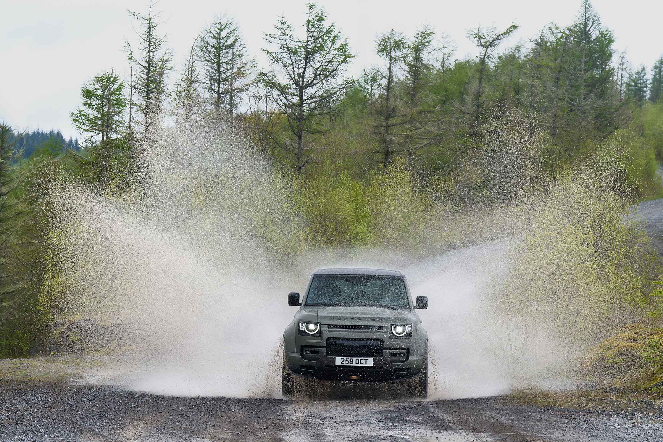 Auto, foto e performance della nuova Land Rover Defender Octa | Sky TG24