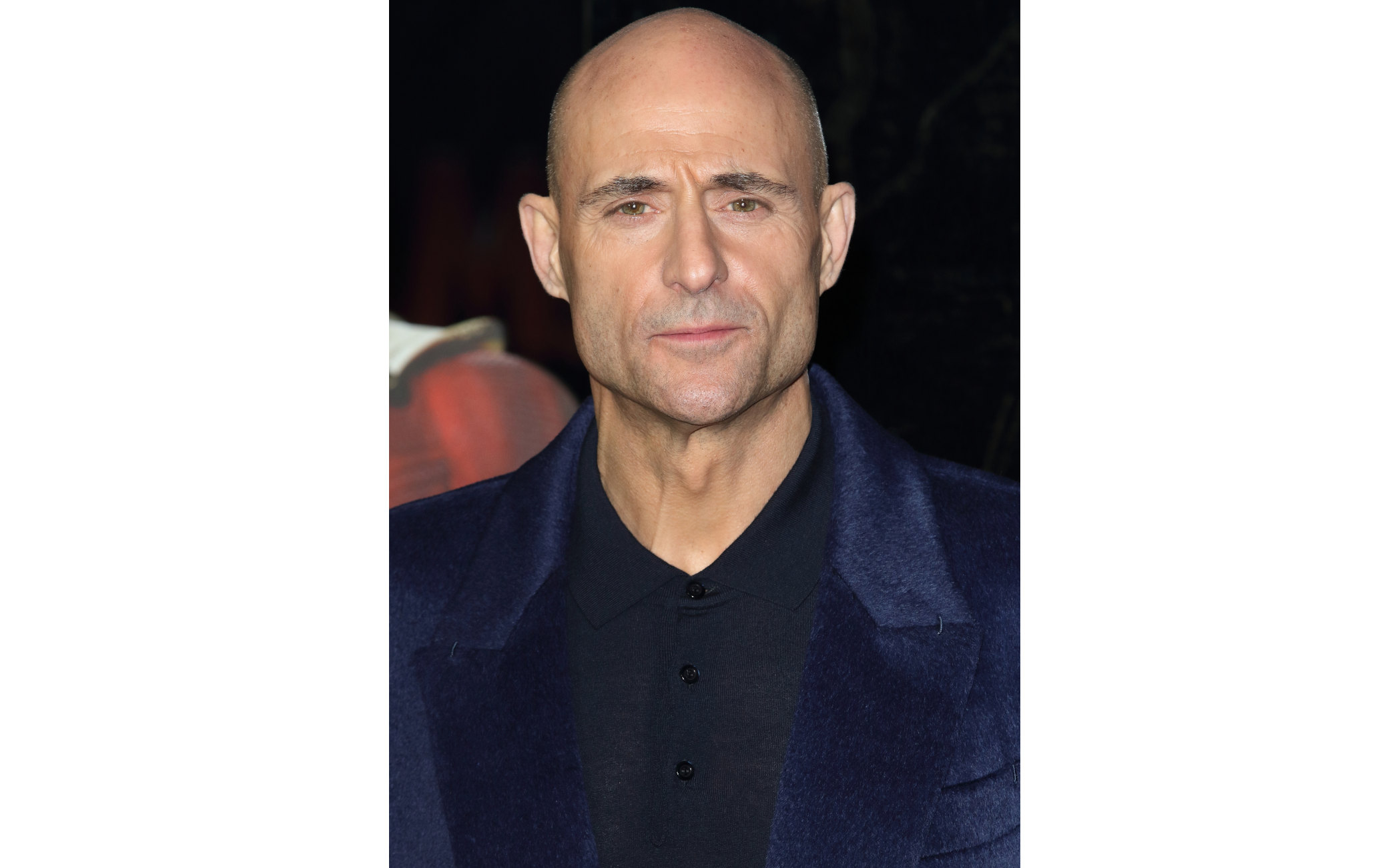 Dune: Prophecy, chi è Mark Strong che interpreta l'imperatore Javicco ...